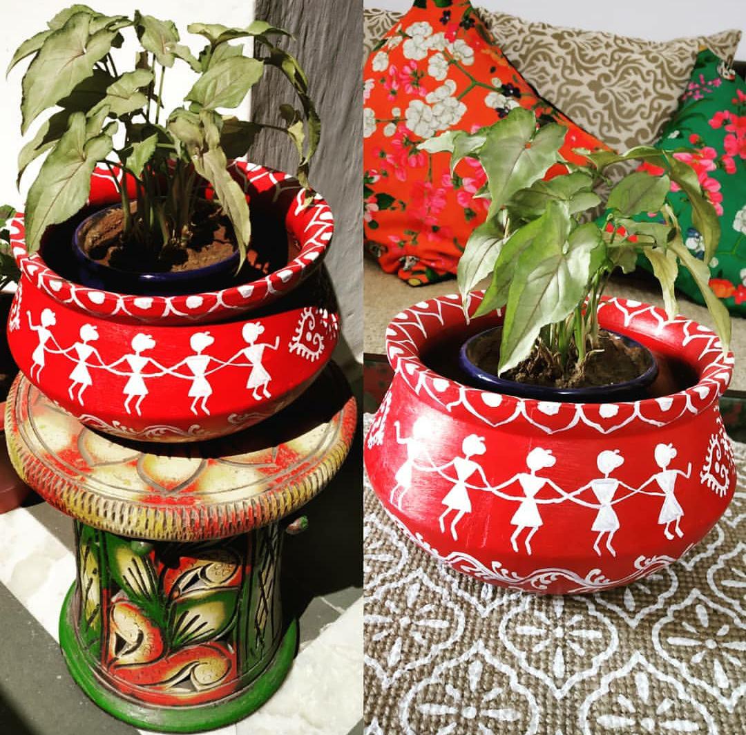 Aipan: Flamboyant and eye catchy art form of Kumaon.